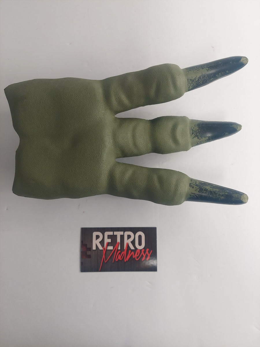 Jurassic World JW Velociraptor Raptor Green Claws – Retro Madness