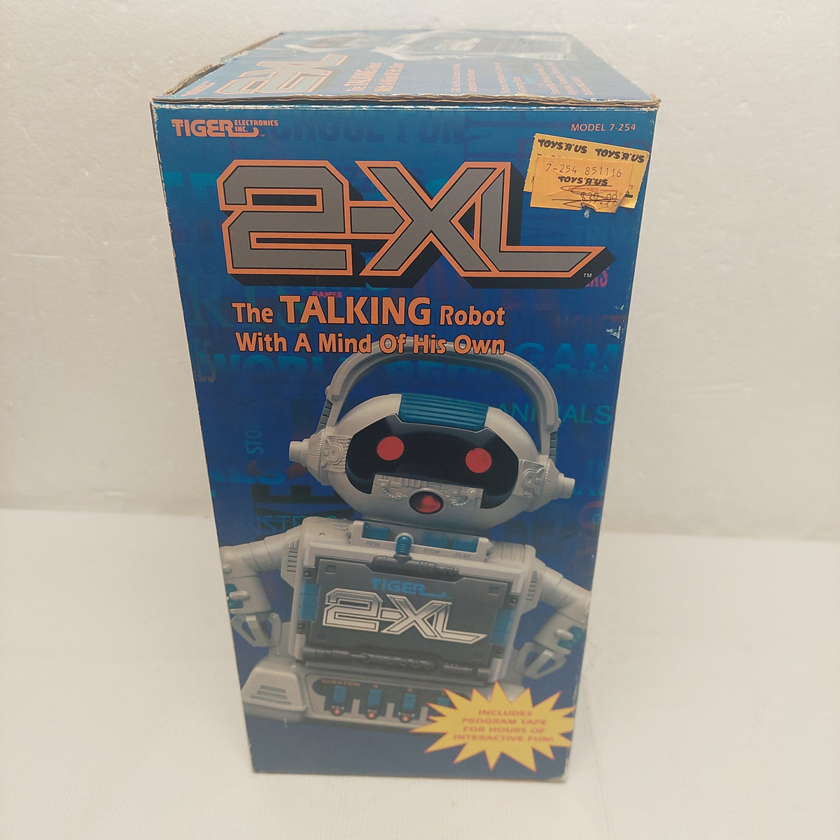 2-XL Talking Robot Tiger Electronics – Retro Madness